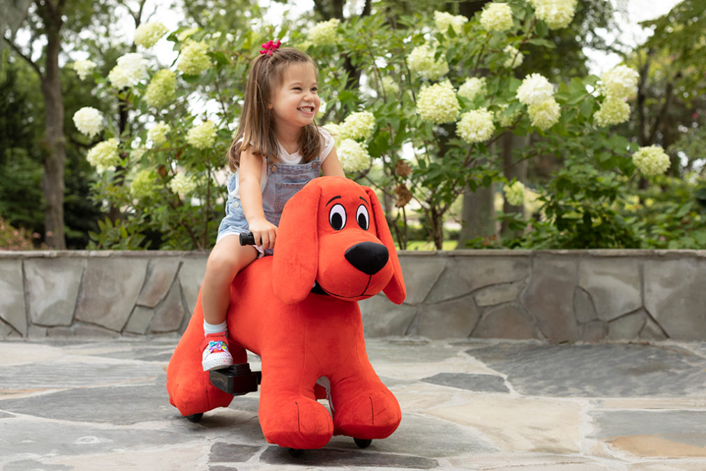 Dynacraft Introduces Clifford The Big Red Dog and Snoopy to Plush Ride ...