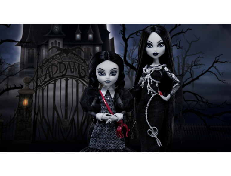 Monster High Skullector Welcomes Iconic Morticia and Wednesday Addams ...